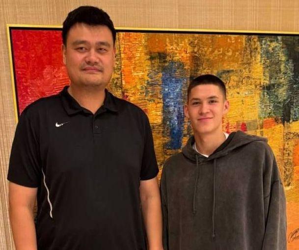 Дёмин поделился советами Яо Мина и Винса Картера: «Будь самим собой, у ...